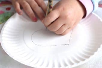 Paper Plate Yarn Weaving - Sewing Hearts - Happy Hooligans