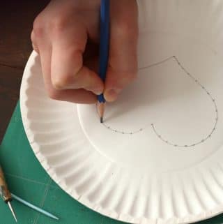 Paper Plate Yarn Weaving - Sewing Hearts - Happy Hooligans